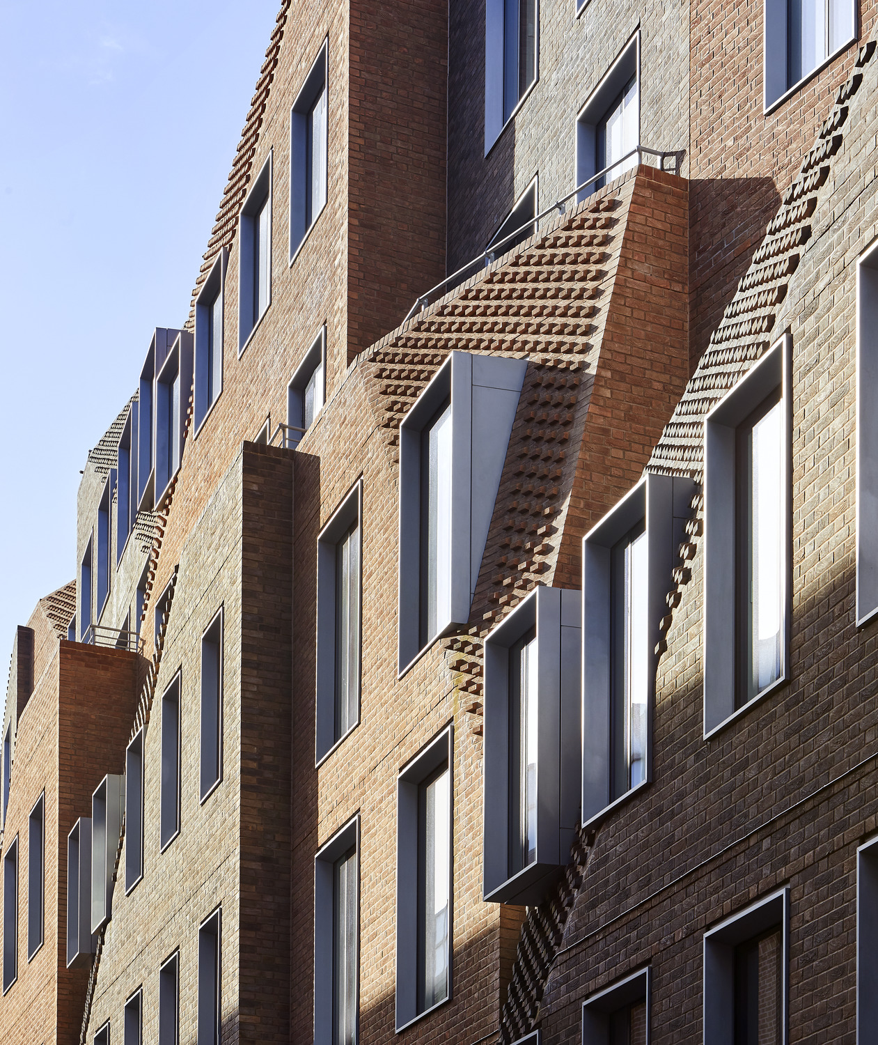 Hobhouse Court Office Architecture & Design | tp bennett